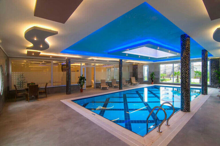 Make a Smart Splash: Complete Guide to Pool Tile - Why Tile